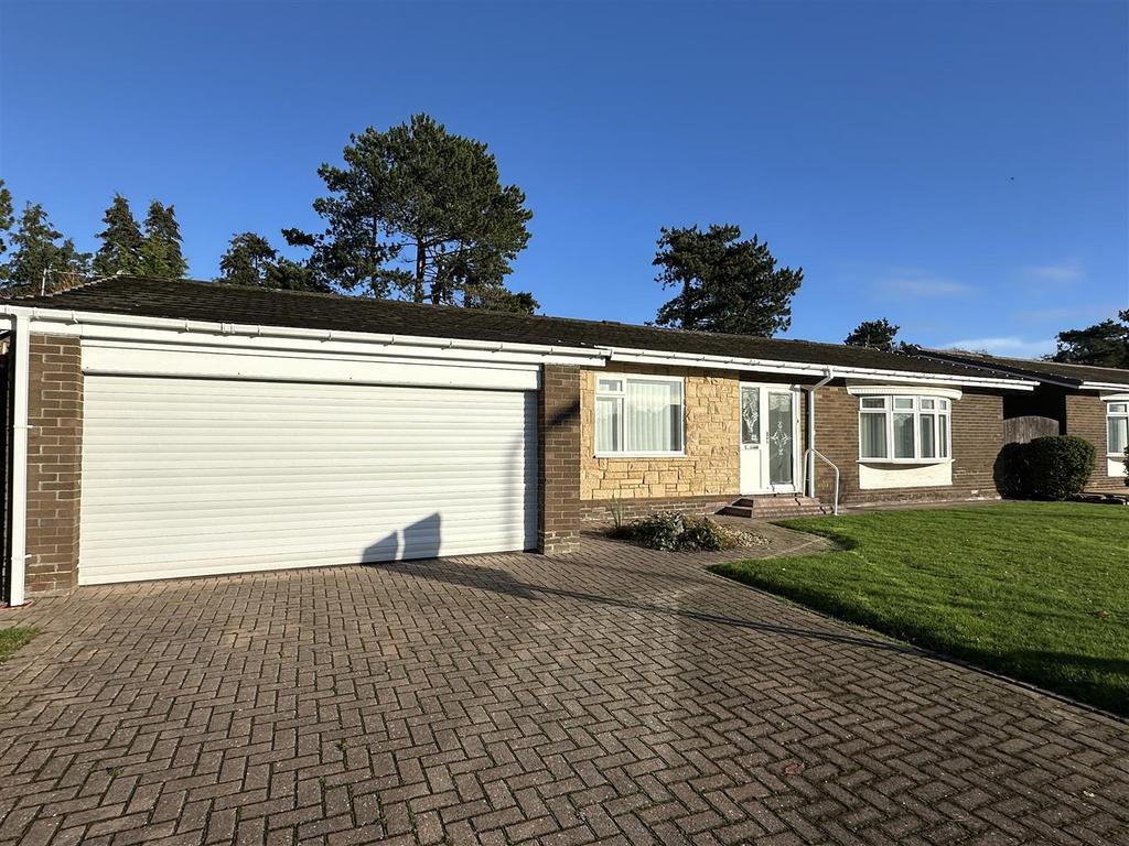 Lansdowne Road, Yarm, TS15 9NX 3 bed detached bungalow - £400,000