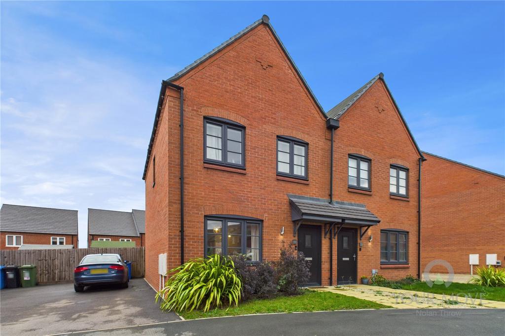 Venus Avenue, Kettering NN15 3 bed semi-detached house - £1,275 pcm (£ ...