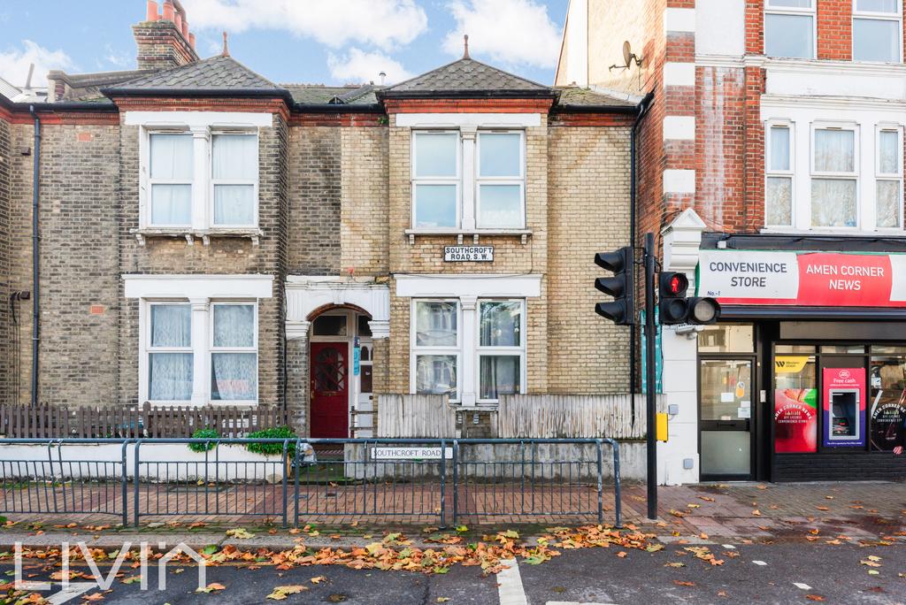 2 Southcroft Road, London SW17 2 bed flat for sale - £400,000
