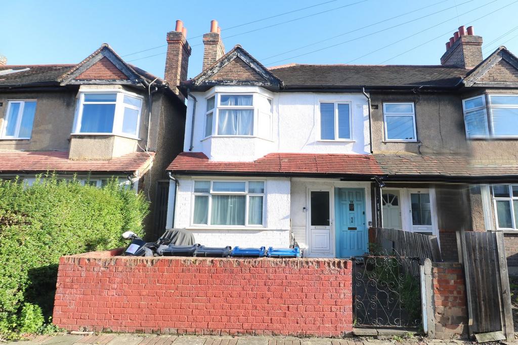 Kimble Road, Colliers Wood, London, SW19 2 bed maisonette for sale - £ ...