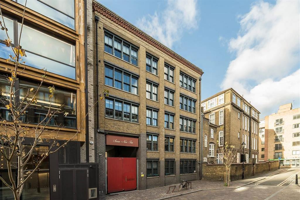 New Inn Broadway, London EC2A 2 bed flat - £3,000 pcm (£692 pw)