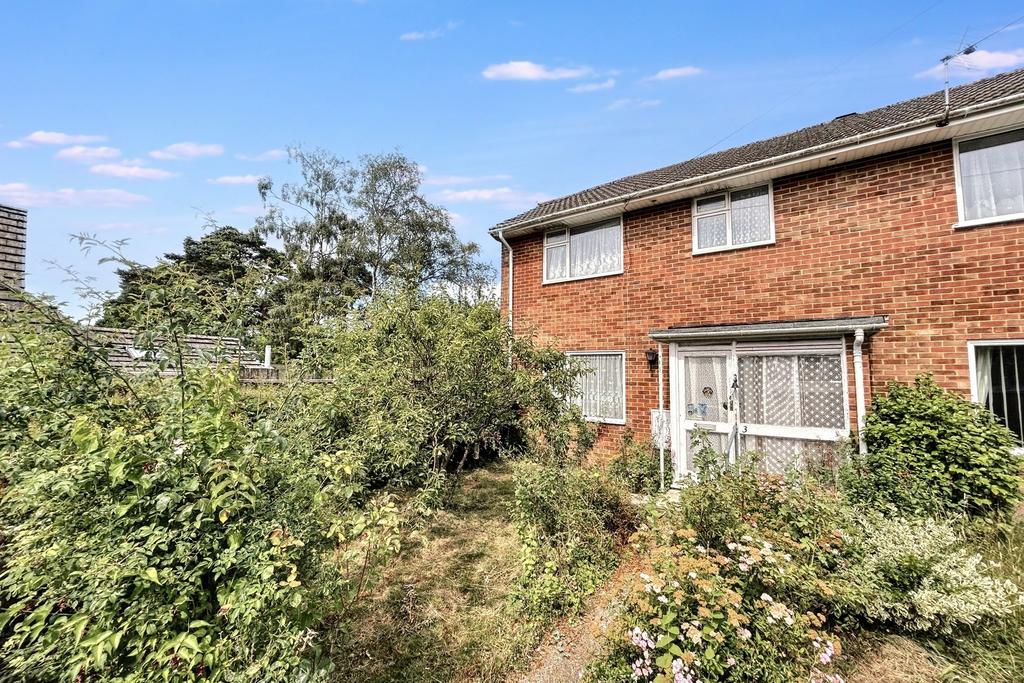 Wareham 3 bed end of terrace house - £275,000