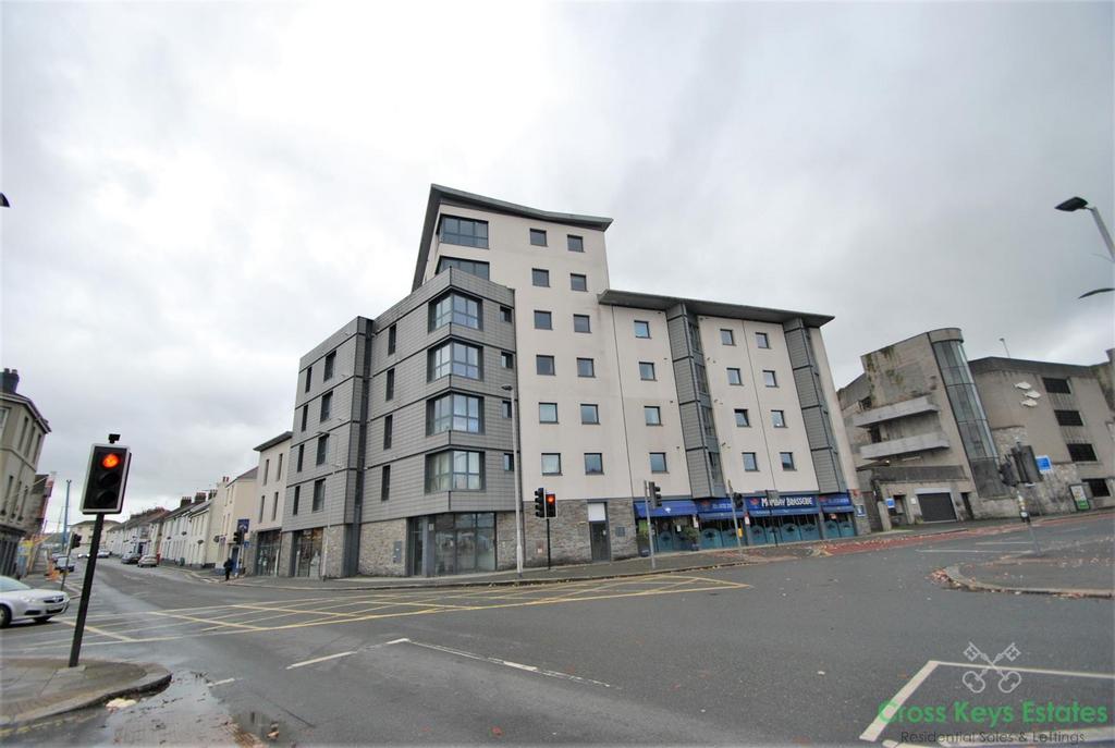 2 Lockyers Quay, Plymouth PL4 2 bed apartment - £1,000 pcm (£231 pw)