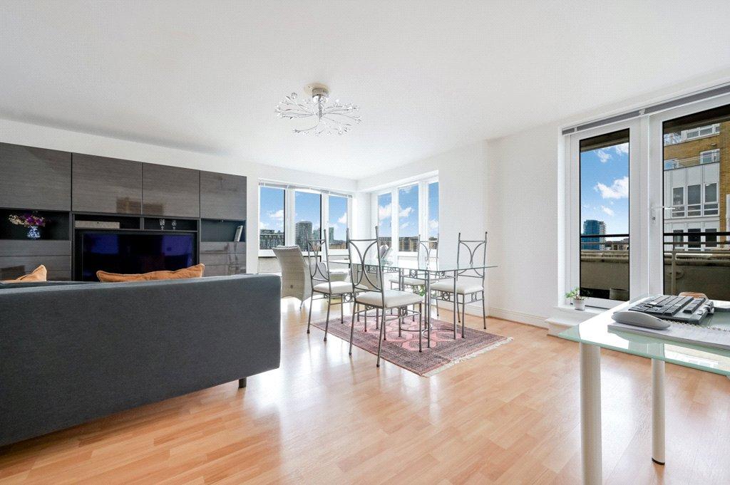 St. Davids Square, London, E14 1 bed apartment - £2,750 pcm (£635 pw)