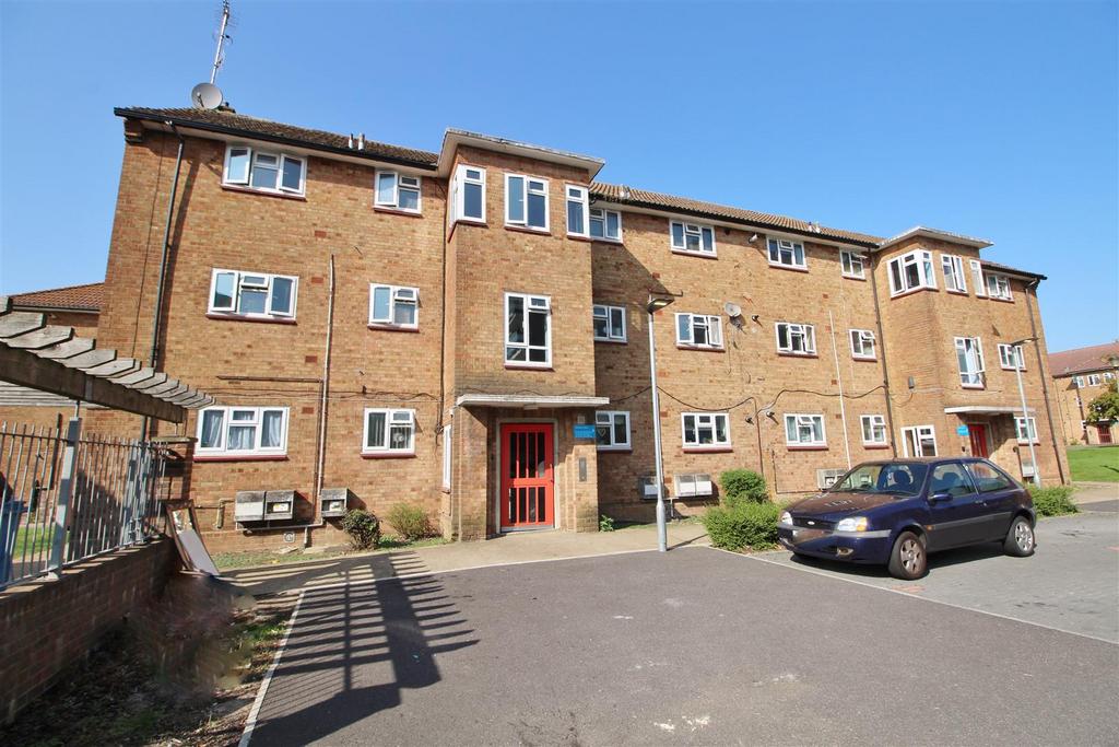 Allerton Road, Borehamwood 1 bed flat - £1,250 pcm (£288 pw)