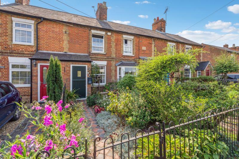 Eythrope, Near Stone 2 bed terraced house for sale - £350,000
