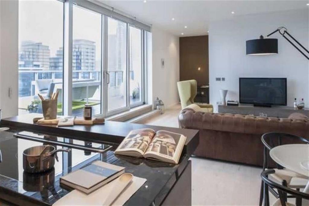 Pan Peninsula Square, E14 2 bed apartment - £3,098 pcm (£715 pw)