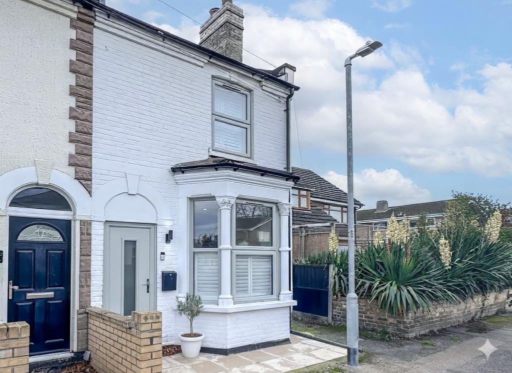 St Philips Road, Newmarket 2 bed end of terrace house - £279,000
