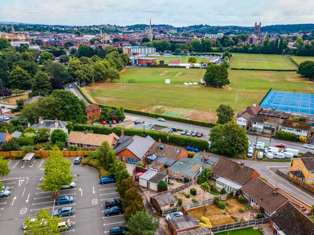 Bromwich Road, Worcester... 1 bed apartment to rent - £820 pcm (£189 pw)
