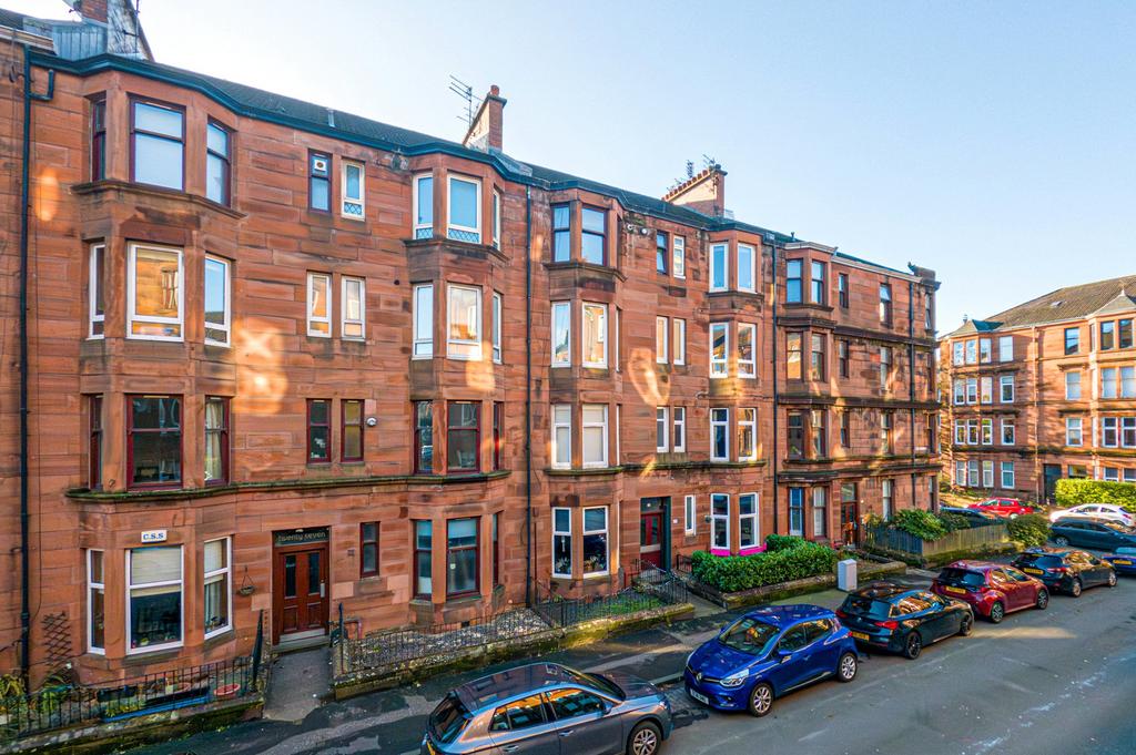 Kennoway Drive, Thornwood, Glasgow 1 bed apartment for sale - £139,000