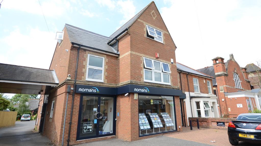 School Road, Tilehurst, Reading, RG31 1 bed flat - £1,100 pcm (£254 pw)