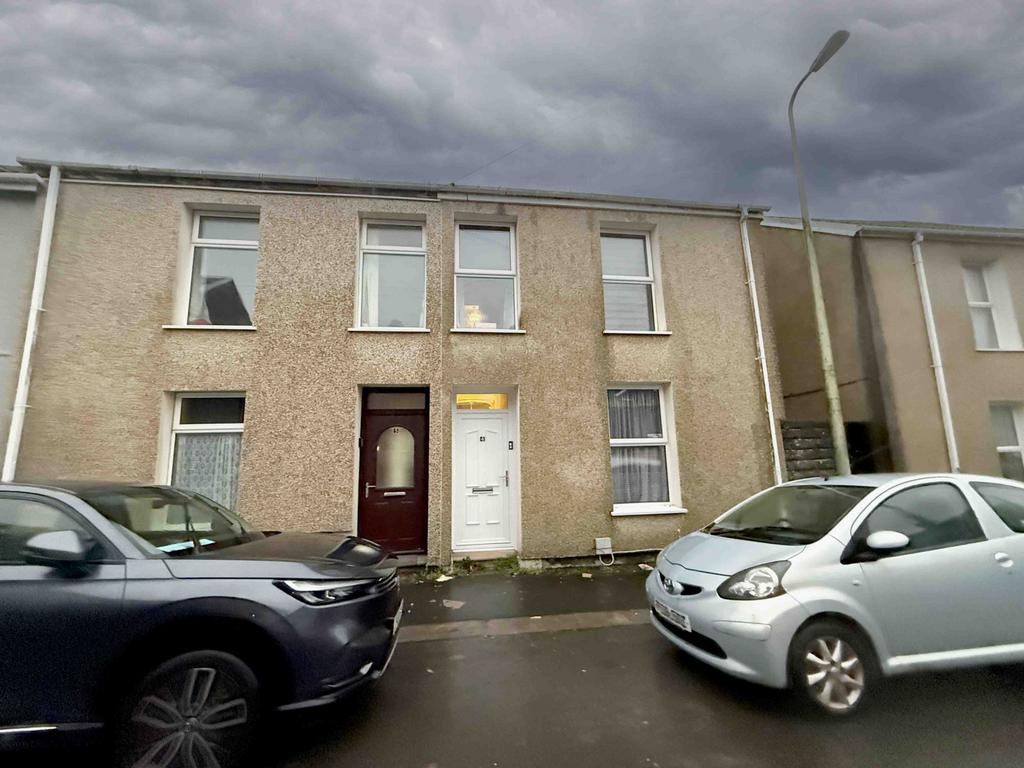 Upper Inkerman Street, Llanelli, SA15 3 bed terraced house for sale - £ ...