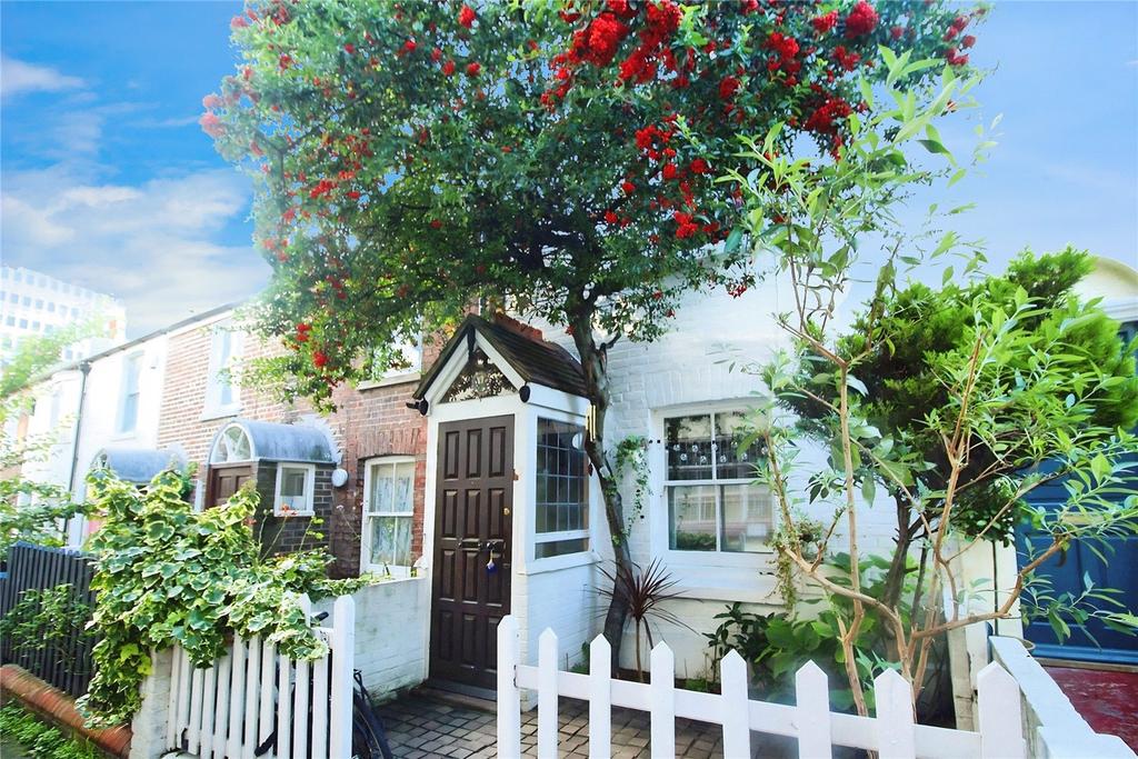 Frederick Gardens, Brighton BN1 1 bed terraced house - £1,200 pcm (£277 pw)