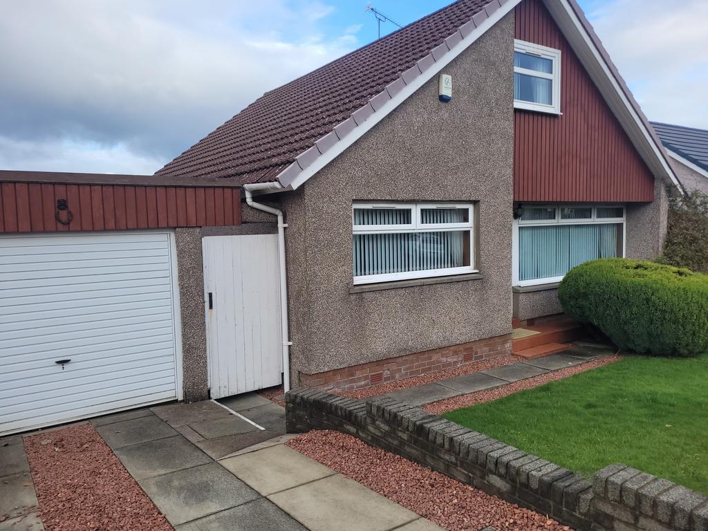 Dumyat Drive, Falkirk, FK1 3 bed detached house - £1,495 pcm (£345 pw)