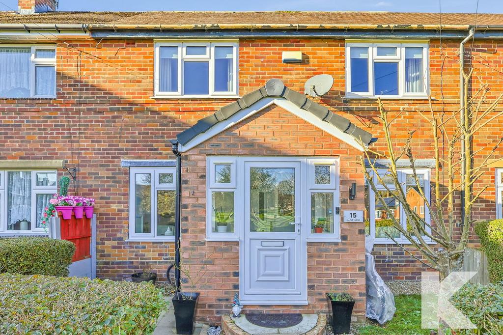 15 Maple Close, Chadderton OL9 0EQ 4 bed townhouse - £280,000