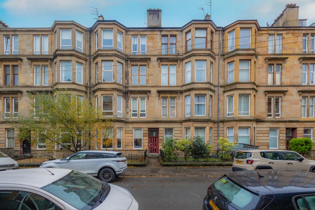 Finlay Drive, Glasgow, G31 2 bed flat for sale - £200,000