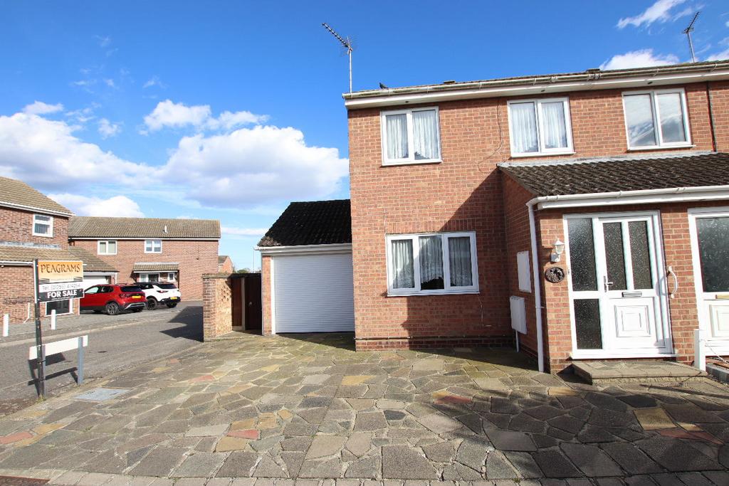 Purley Way, Clacton on Sea, CO16 2 bed semi-detached house for sale - £ ...