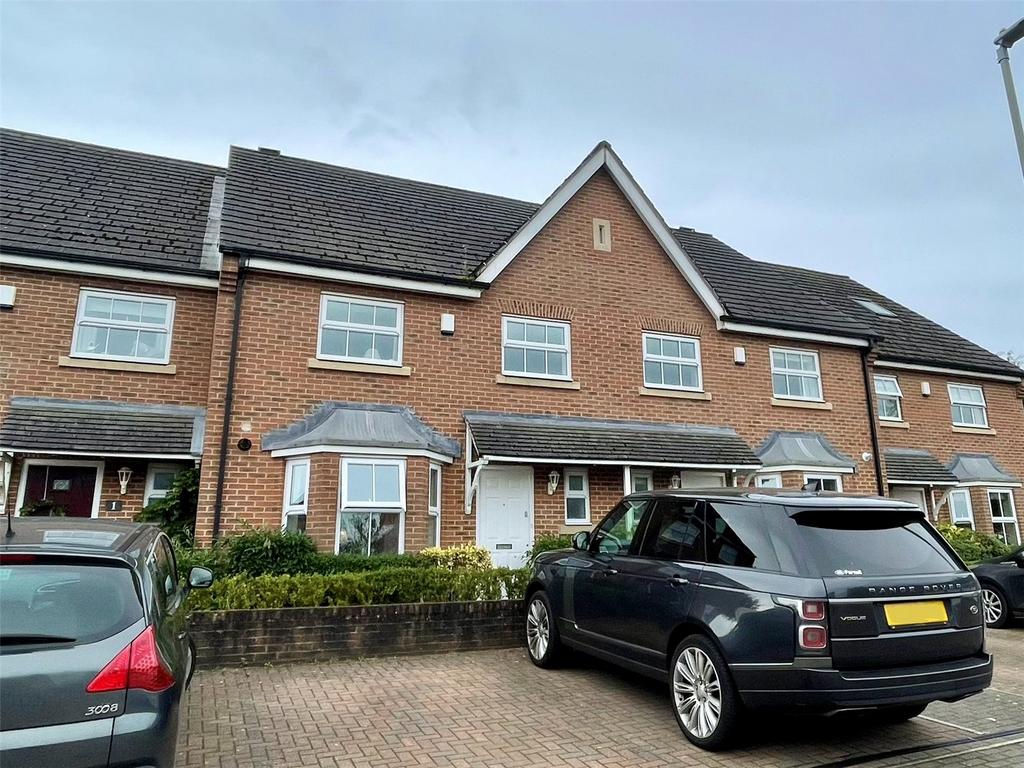 Moor End Gardens, Boston Spa LS23 4 bed terraced house to rent - £1,725 ...