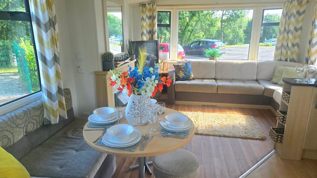 Bridgerule EX22 2 bed static caravan for sale - £19,995