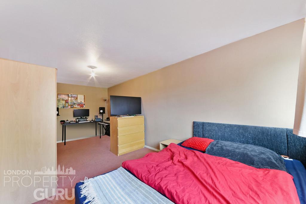 Savill Gardens, London, SW20 4 bed terraced house to rent - £2,599 pcm ...