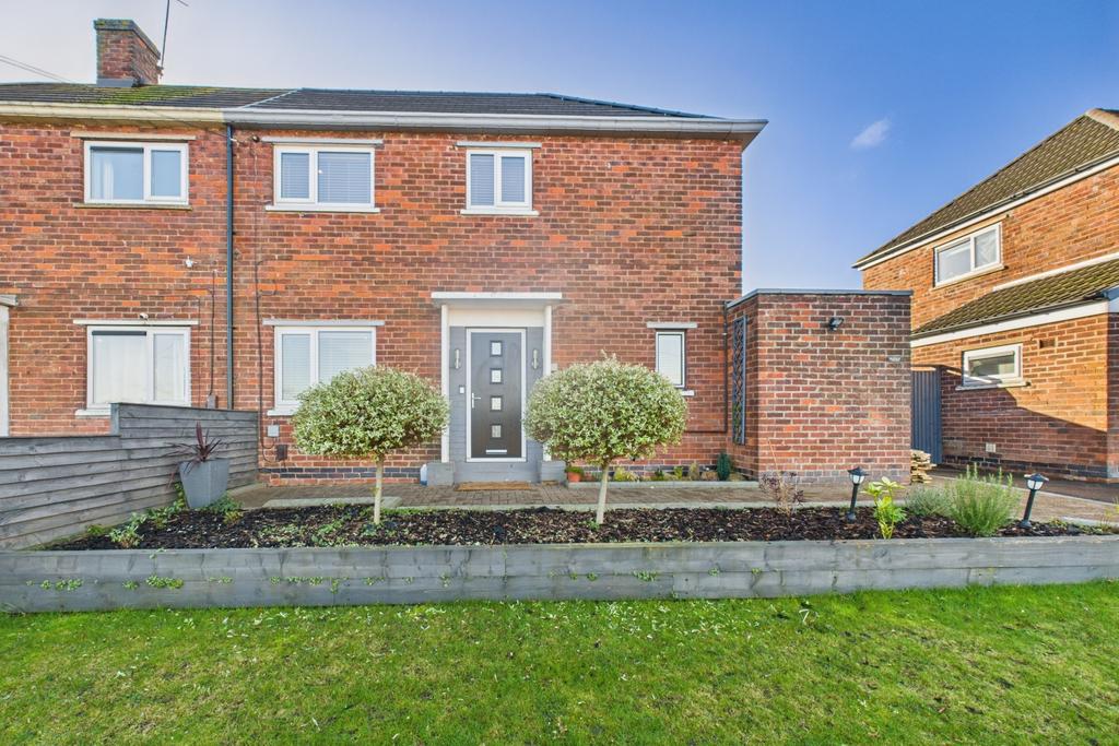 Lister Drive, Base Green S12 3FX 2 bed semi-detached house for sale - £ ...