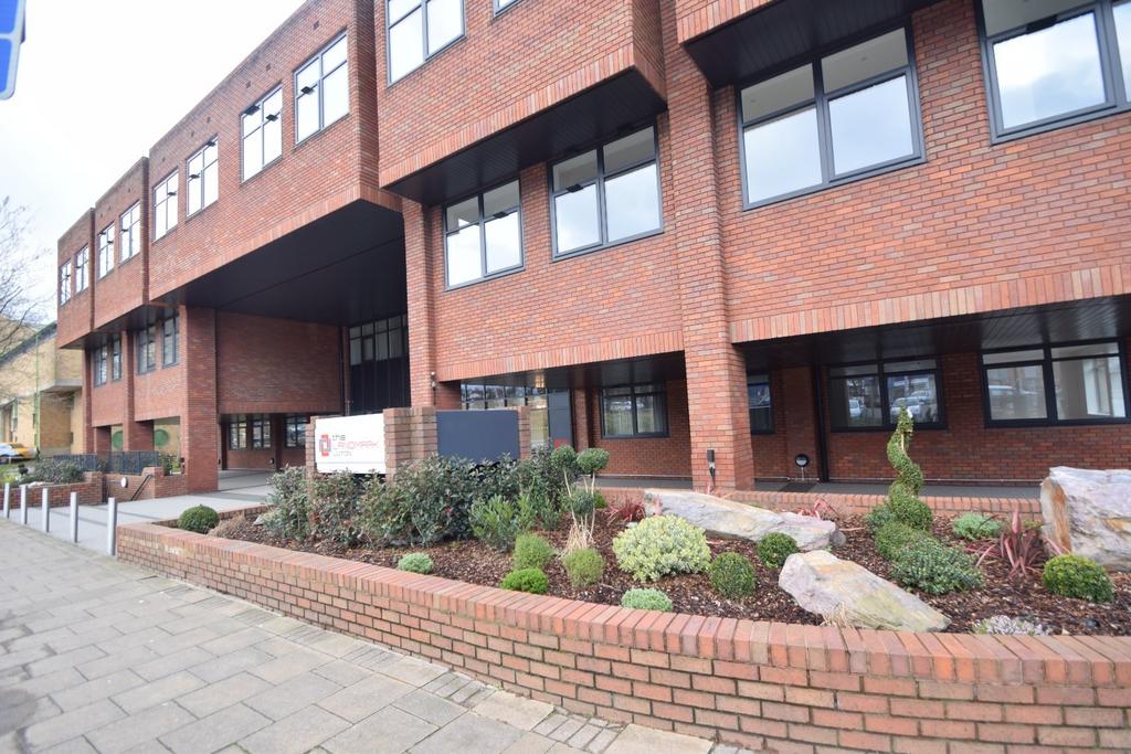 The Landmark, Flowers Way, Luton... Studio - £850 pcm (£196 pw)