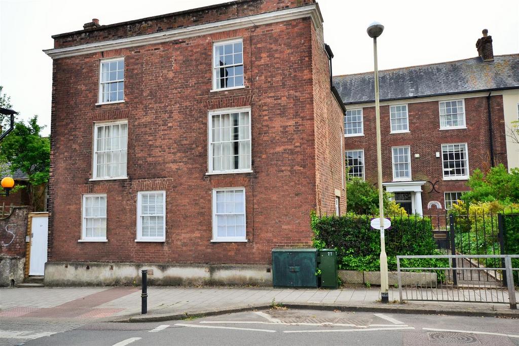 St. Davids Hill, Exeter, EX4 4DA 2 bed flat - £1,200 pcm (£277 pw)