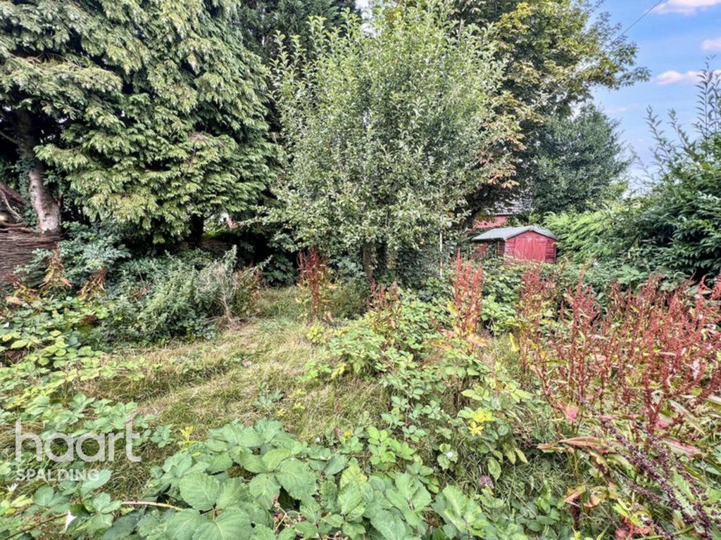 Spalding PE11 3 bed detached house - £240,000