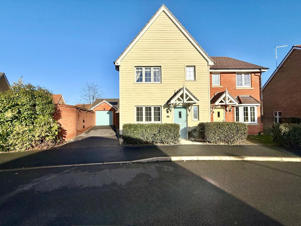 41 Boxgrove Way, Daventry, NN11 2PQ 3 bed semi-detached house for sale ...