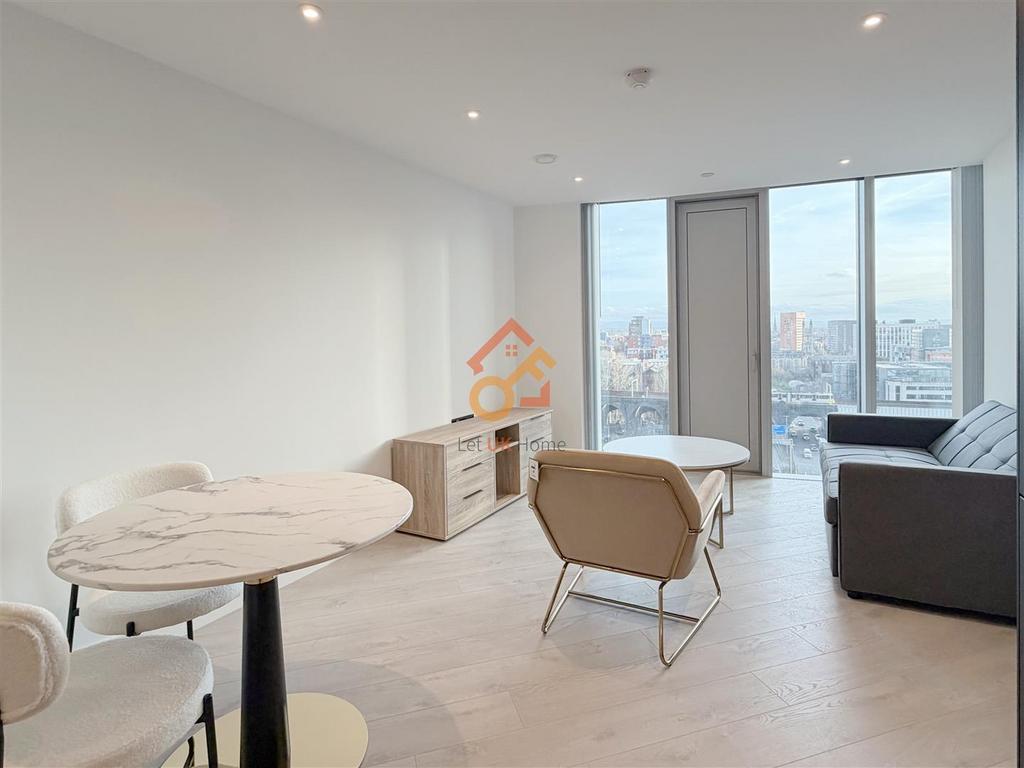 Vista River Tower, 1 Trinity Way... 1 bed flat - £1,300 pcm (£300 pw)