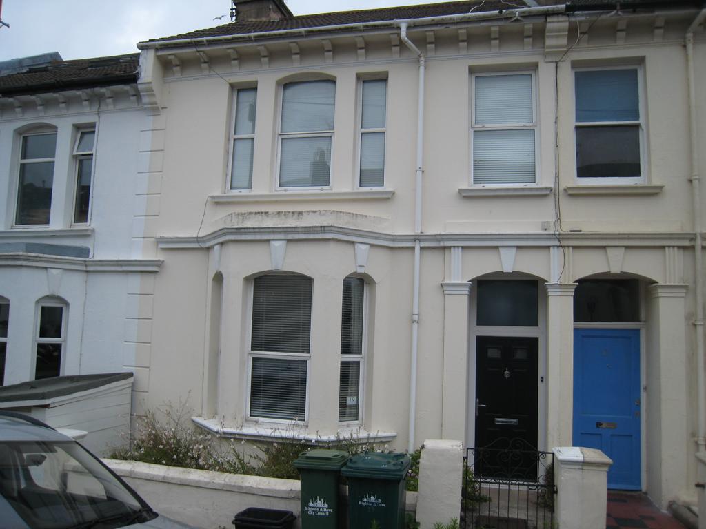 Upper Wellington Road, Brighton BN2 3 bed terraced house - £2,586 pcm ...