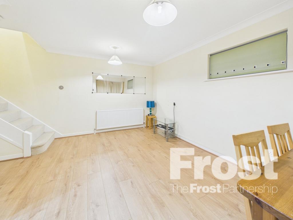 Rixon Close, George Green, Slough... 1 bed terraced house - £1,300 pcm ...