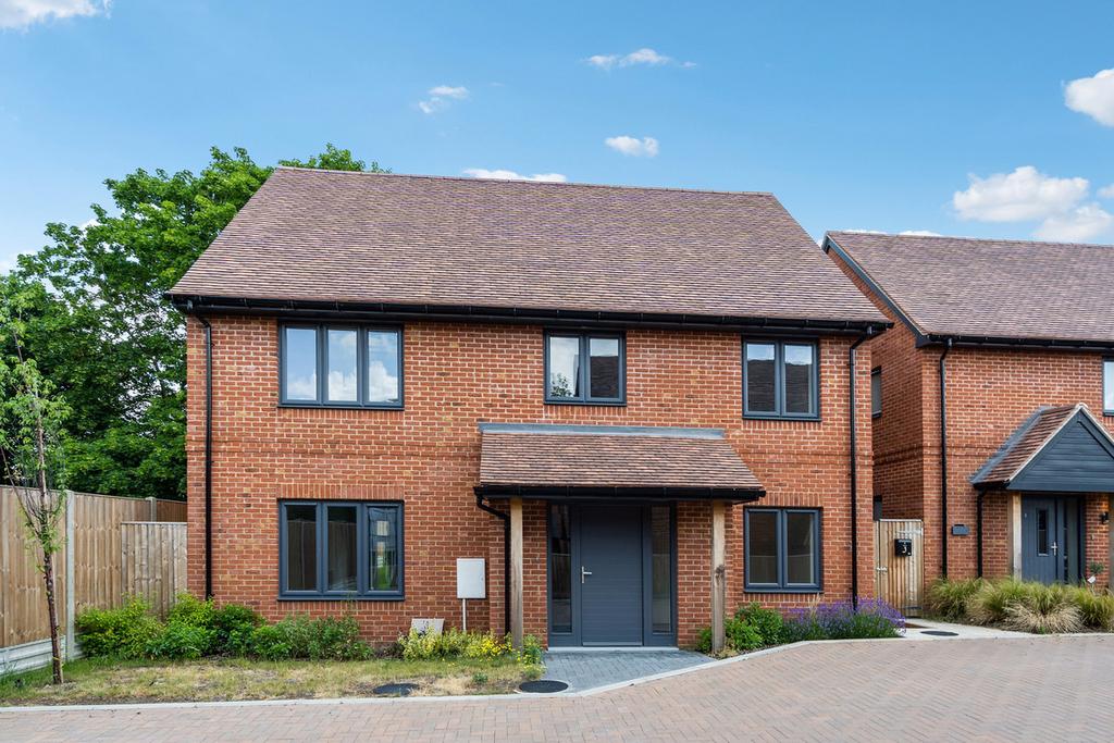 4 Hawthorne Close, Oxford, OX44 4 bed detached house for sale - £599,000