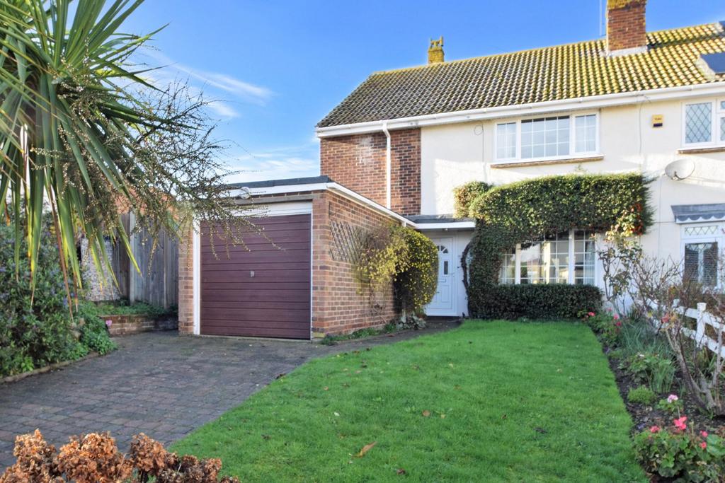 High Street, Lower Stoke, Rochester, ME3 3 bed semi-detached house - £ ...