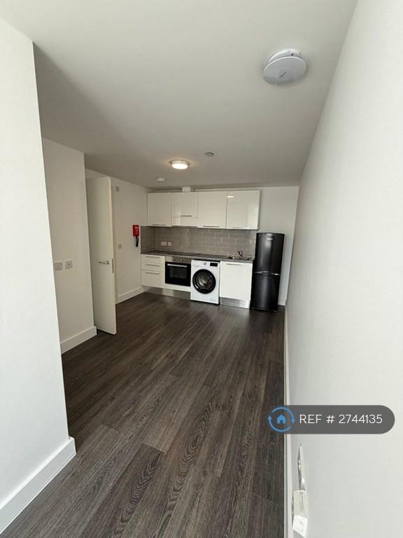 Terminus House, Harlow, CM20 2 bed flat - £950 pcm (£219 pw)