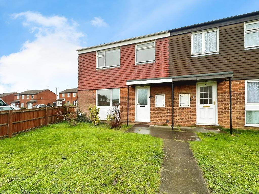 Peregrine Road, Lewsey Farm, Luton, LU4 3 bed end of terrace house - £ ...
