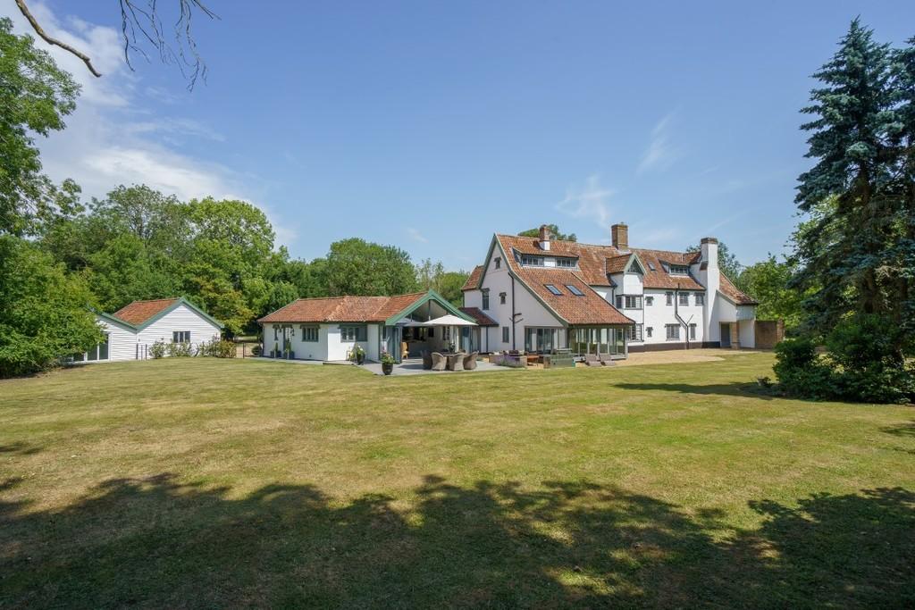 Saxlingham Nethergate 7 bed detached house - £1,975,000