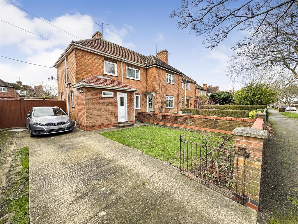 Tanfields Grove, Corby NN17 3 bed end of terrace house for sale - £220,000