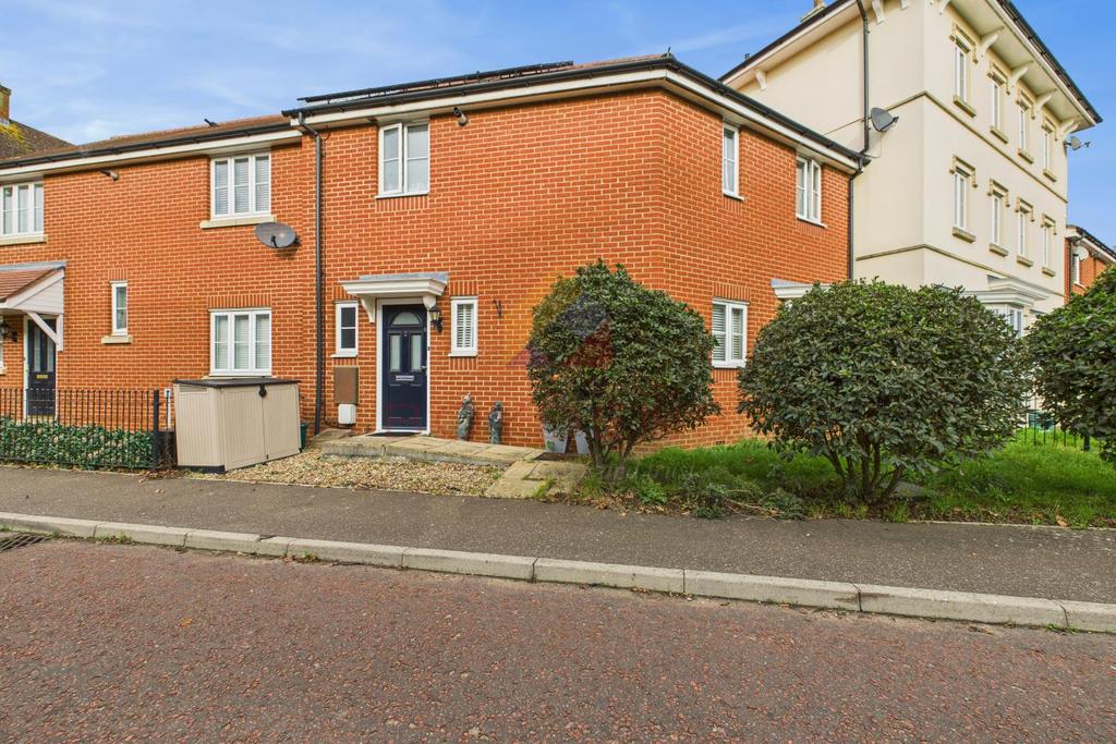 Avitus Way, Colchester CO4 3 bed terraced house for sale - £290,000