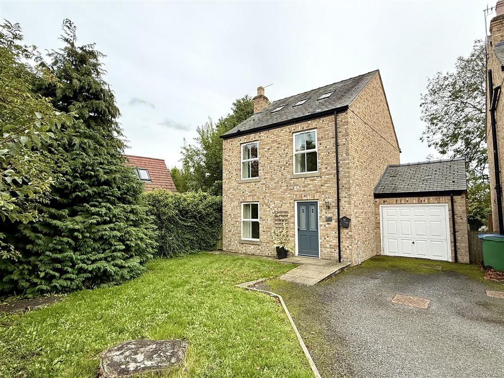 East Hall Mews, South Cave, Brough 4 bed detached house for sale - £375,000