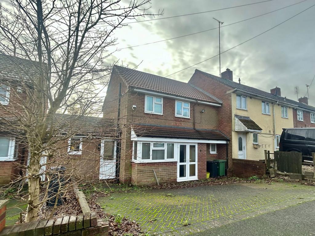 Rowan Road, Sedgley DY3 2 bed semi-detached house for sale - £209,950