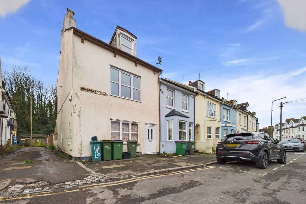 Broadmead Road, Folkestone 2 bed apartment for sale - £115,000