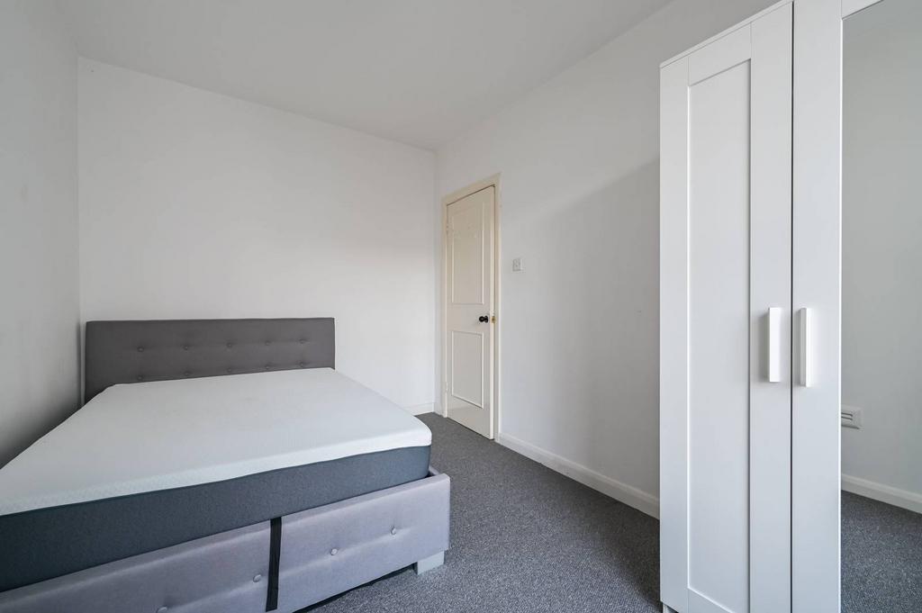 Old Castle Street, Aldgate, London, E1 1 bed flat - £1,950 pcm (£450 pw)