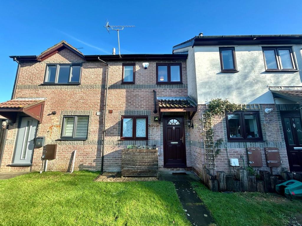 Bryony Gardens, Eastleigh SO50 2 bed terraced house - £280,000
