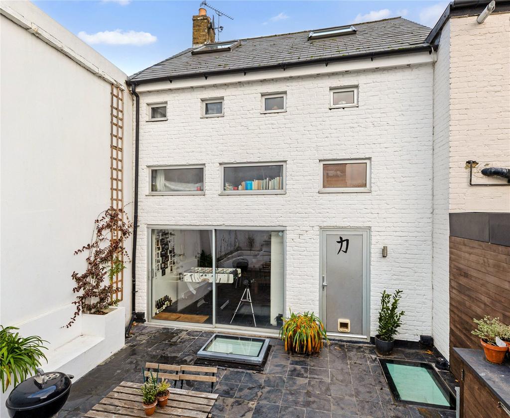 Medfield Street, Putney, London, SW15 4 bed terraced house - £1,200,000