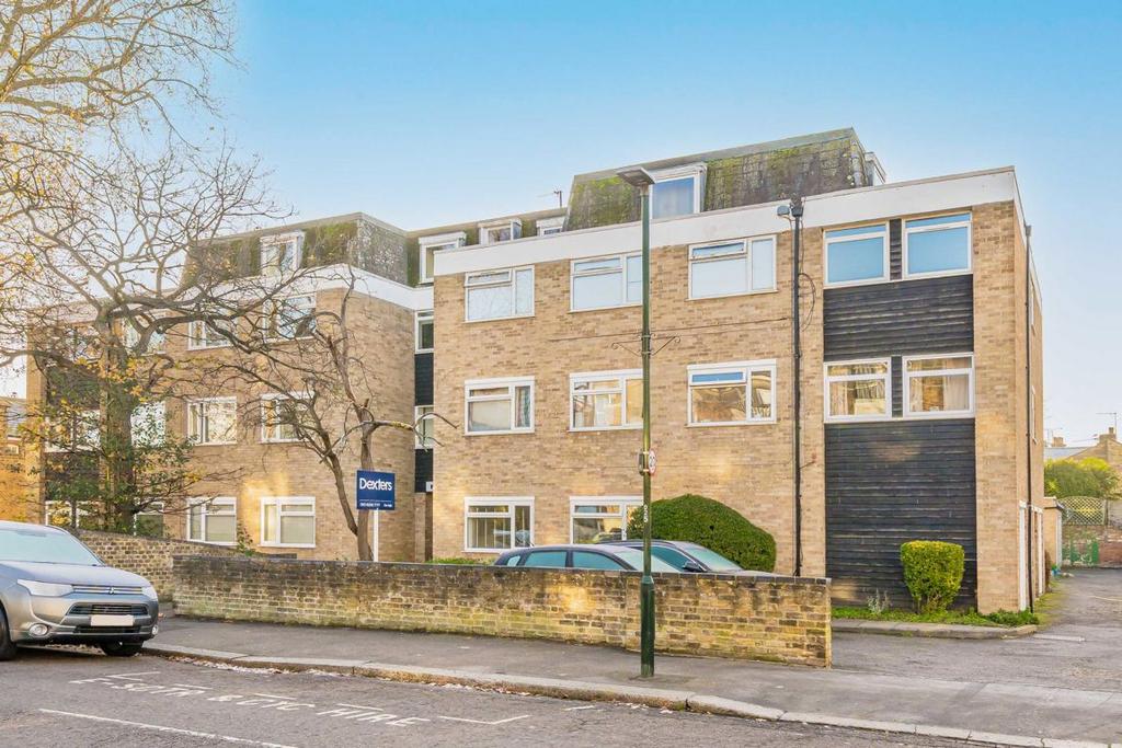 Station Road, Hampton TW12 1 bed flat for sale - £275,000