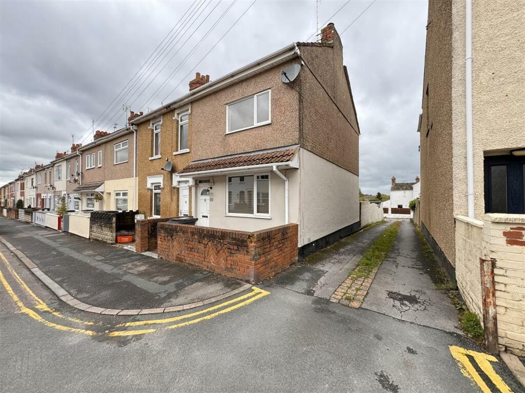 Redcliffe Street, Swindon SN2 2 bed end of terrace house - £1,200 pcm ...