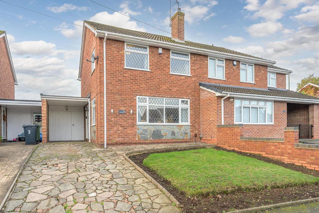 Arundel Road, Stourbridge, DY8 5EG 3 bed semi-detached house for sale ...