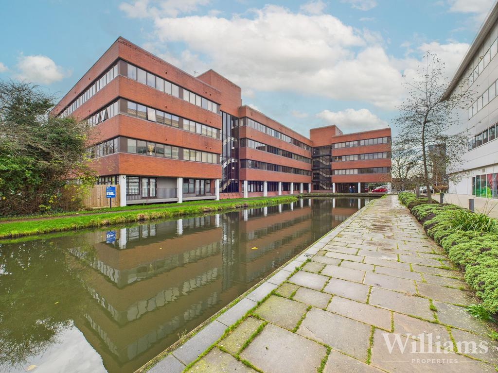 Walton Street, Aylesbury HP21 2 bed flat for sale - £220,000