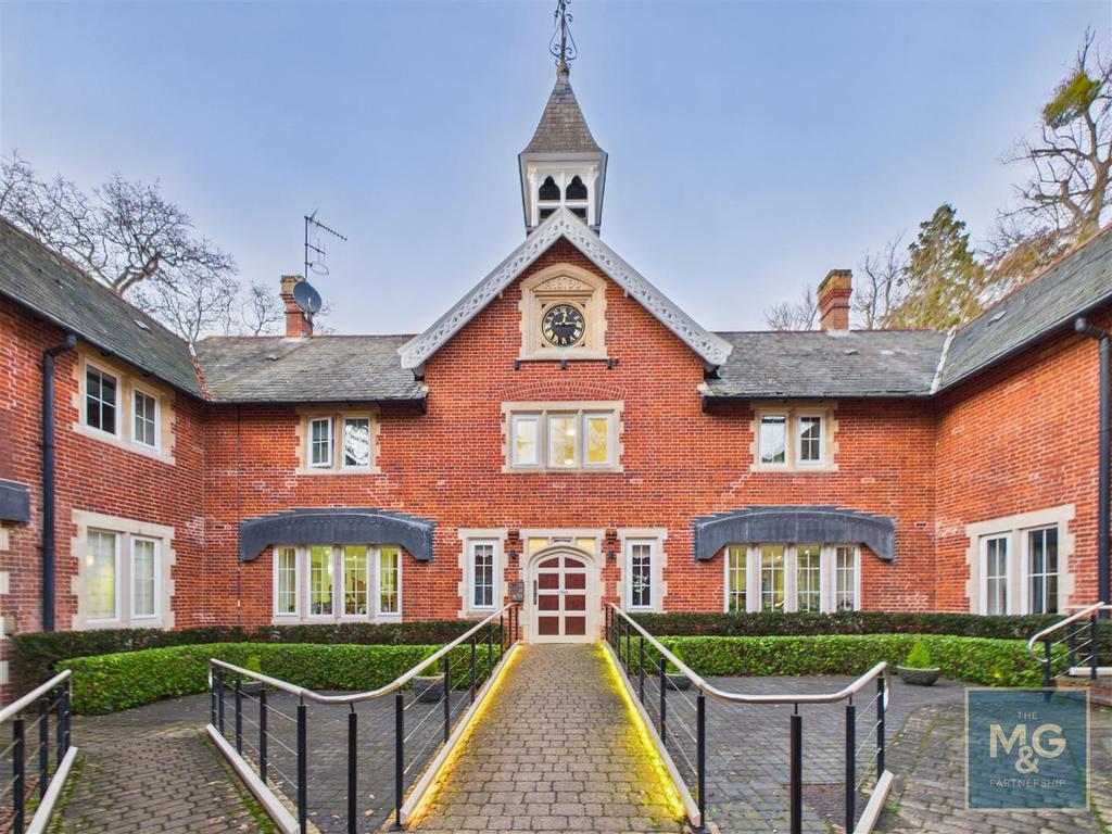 Nowton Court, Bury St. Edmunds IP29 2 bed apartment for sale - £239,950